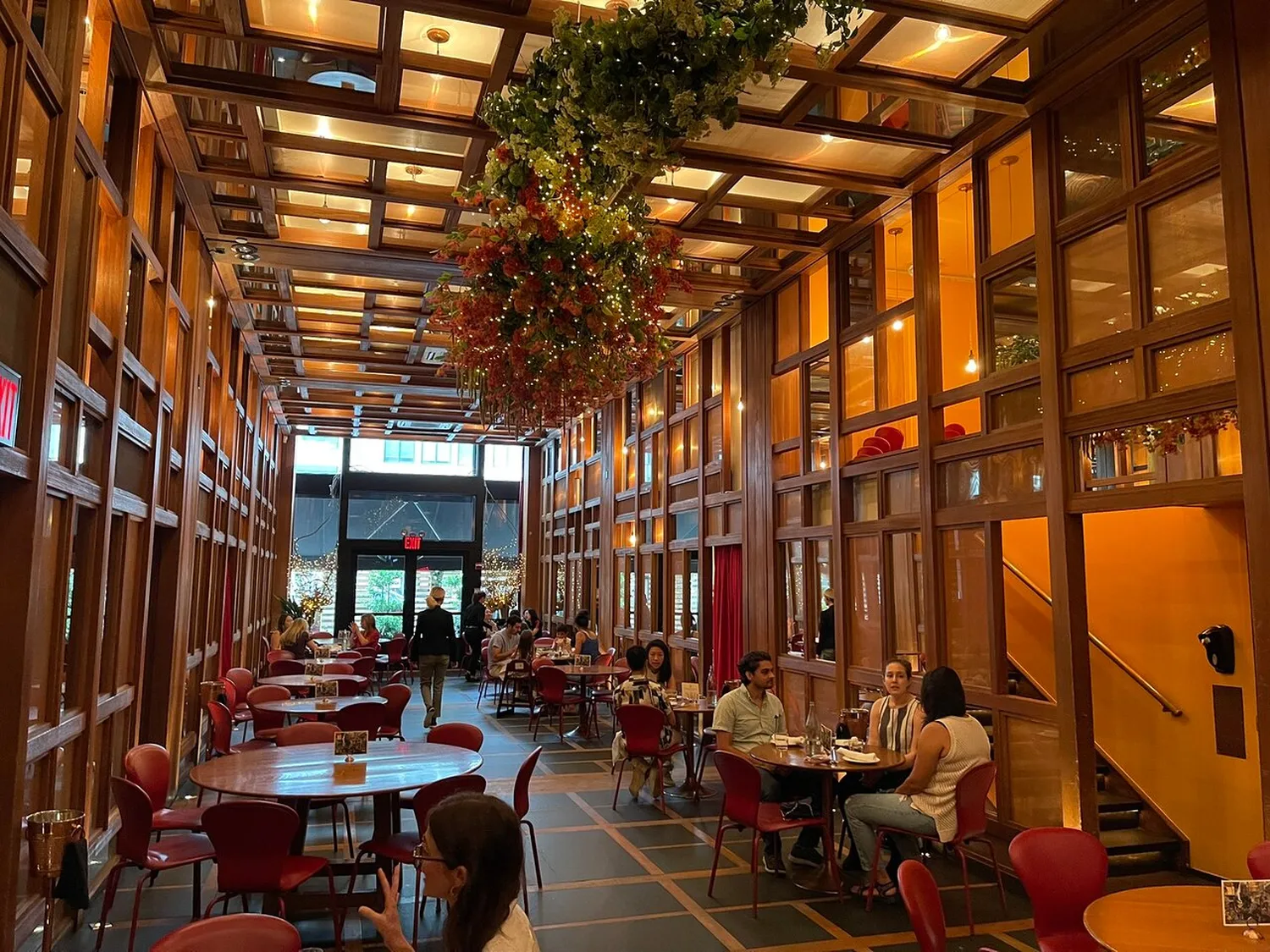 مطعم إليلي: تجربة لبنانية راقية في قلب نيويورك - NYC in Arabic ...